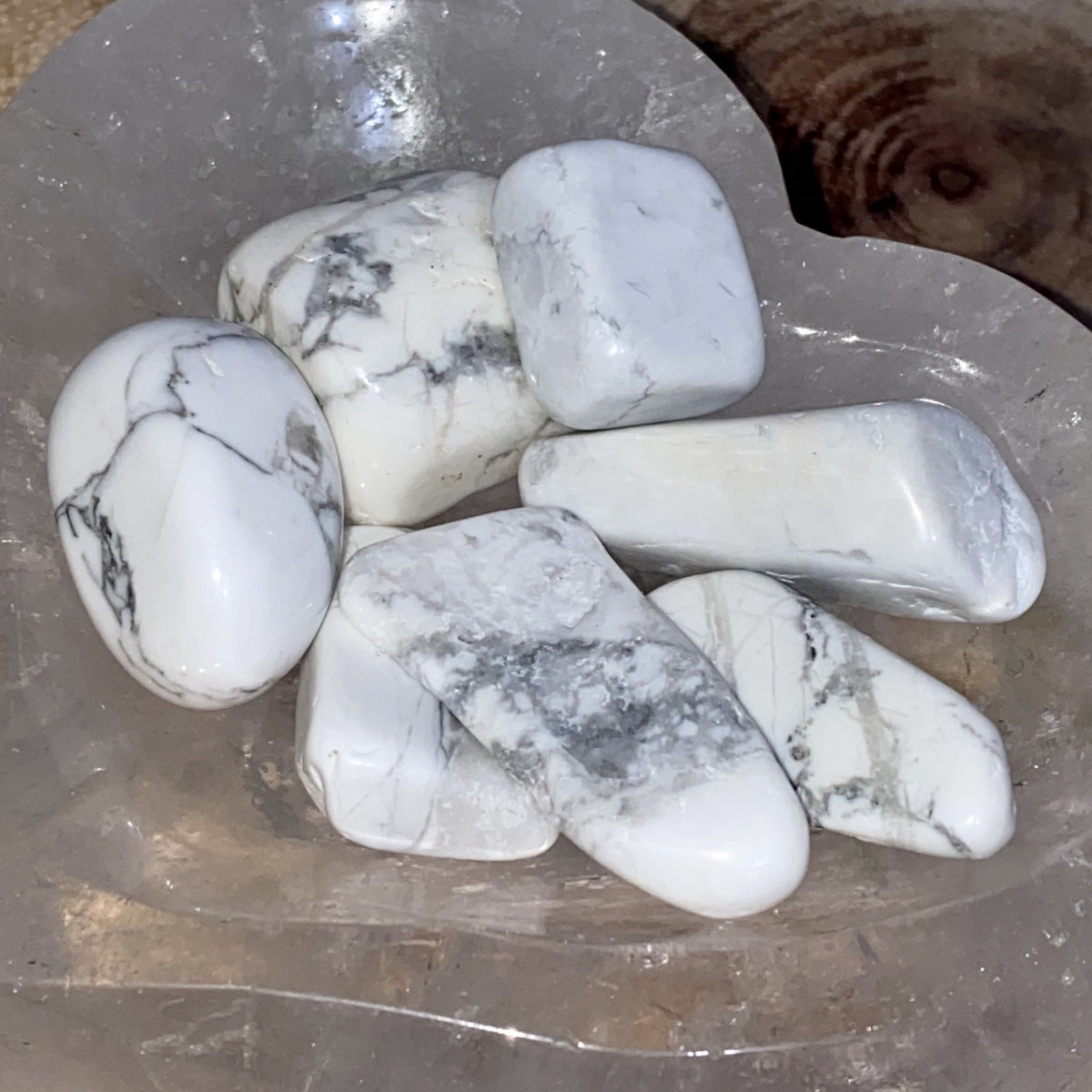 Howlite Tumble – Crystal Addictions
